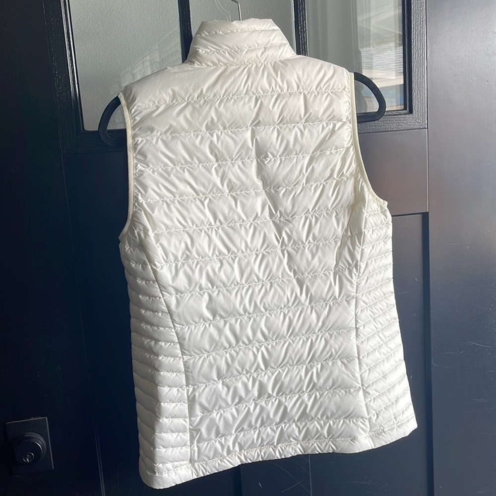 Women’s Patagonia White Puffer Vest - Gem